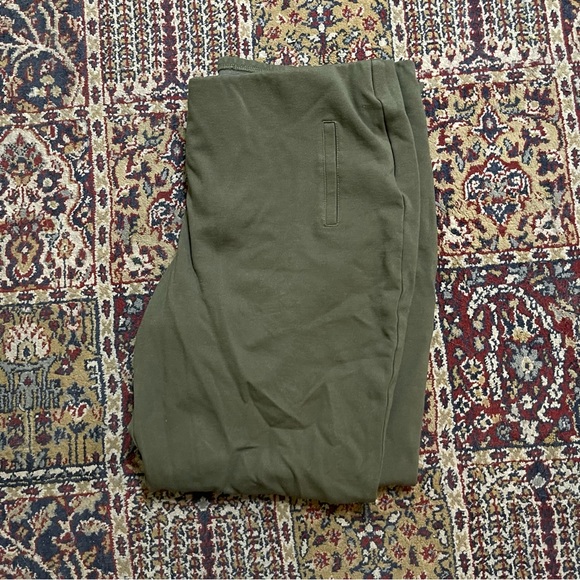 Chico's | Pants & Jumpsuits | Lovely Green Pants | Poshmark